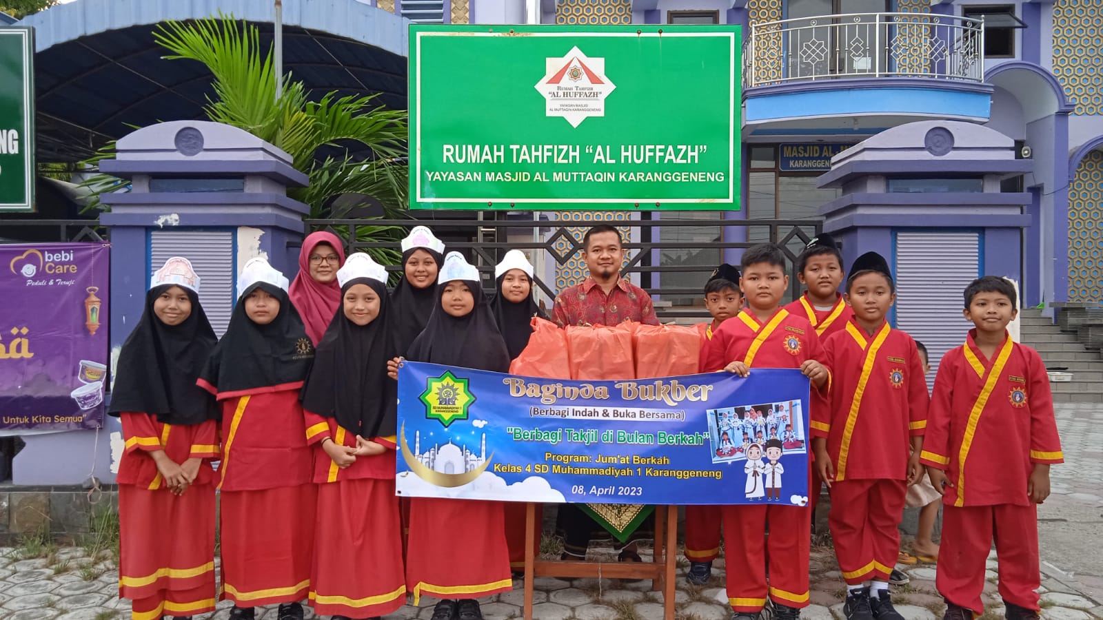 Berbagi Indah dan Buka Bersama Kelas 4 SD Musaka - Sejuk.ID